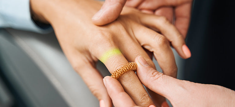 Understanding Why Copper Turns Your Skin Green ? - Solacely